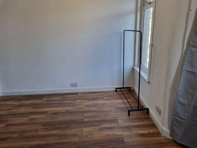 For Rent 4 Bedroom Shared Living/roommate Greater London England DS97421919