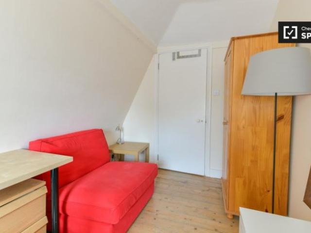 For Rent 4 Bedroom Shared Living/roommate London London DLS101819235