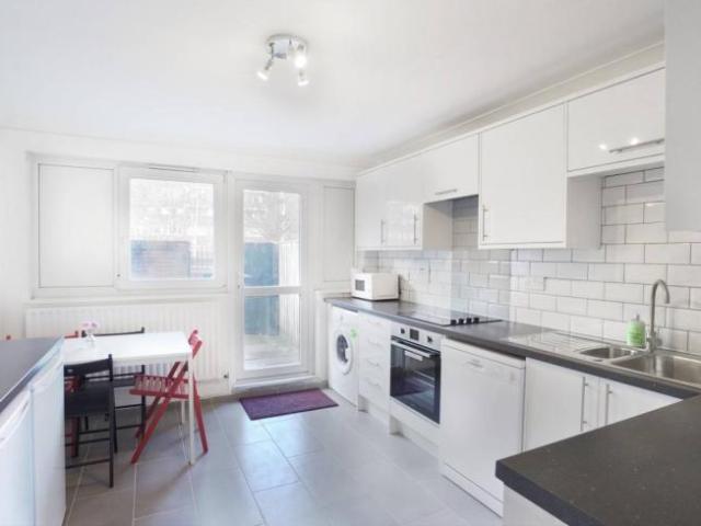 For Rent 4 Bedroom Shared Living/roommate London London DLS101836736