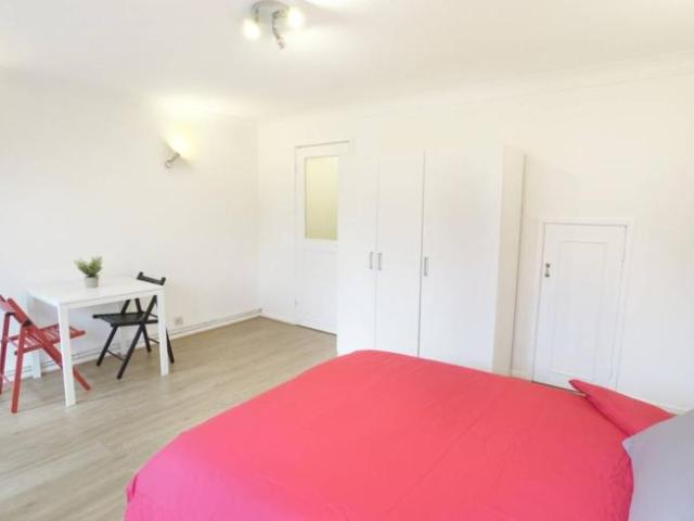 For Rent 4 Bedroom Shared Living/roommate London London DLS101836816