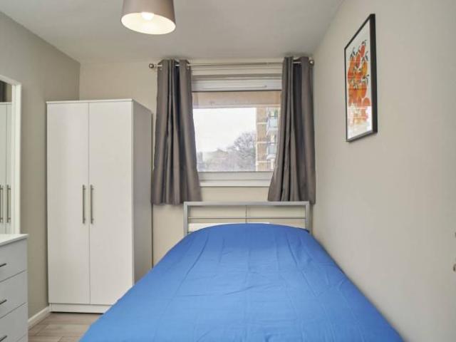 For Rent 4 Bedroom Shared Living/roommate London London DLS101845536