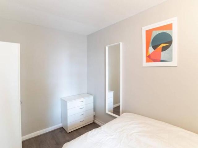 For Rent 4 Bedroom Shared Living/roommate London London DLS101848001