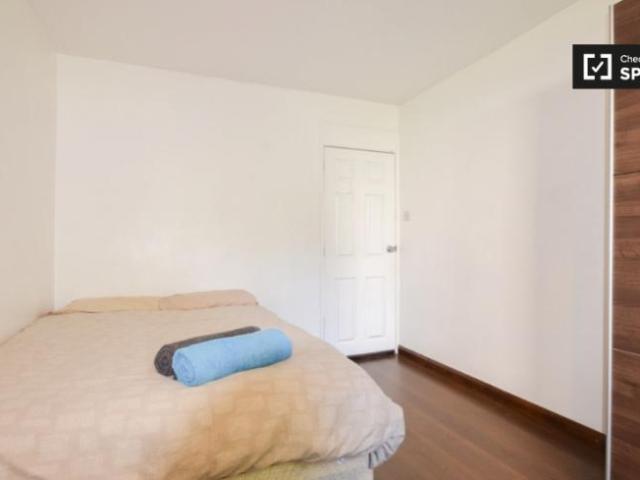 For Rent 4 Bedroom Shared Living/roommate London London DLS101841858