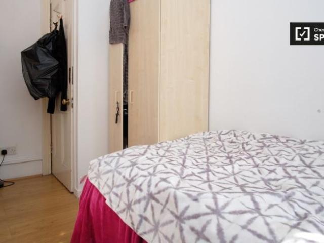 For Rent 4 Bedroom Shared Living/roommate London London DLS101854547