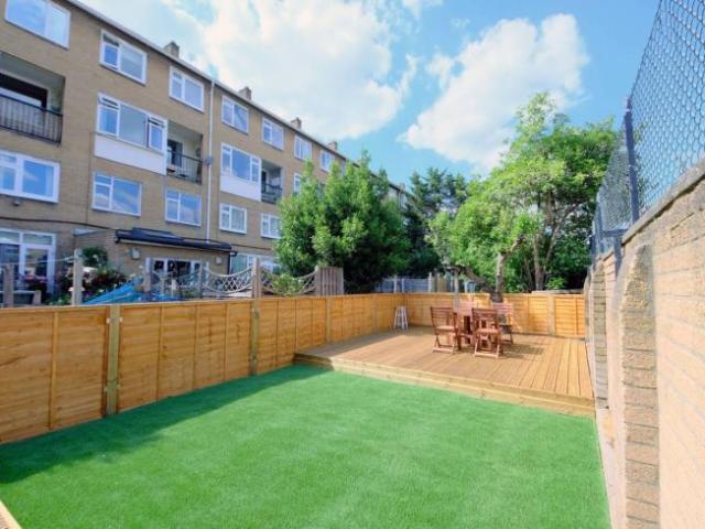 For Rent 4 Bedroom Shared Living/roommate London London DLS101855134