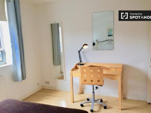 For Rent 4 Bedroom Shared Living/roommate London London DLS101852218