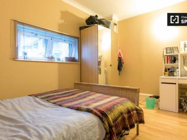 For Rent 4 Bedroom Shared Living/roommate London London DLS44482551