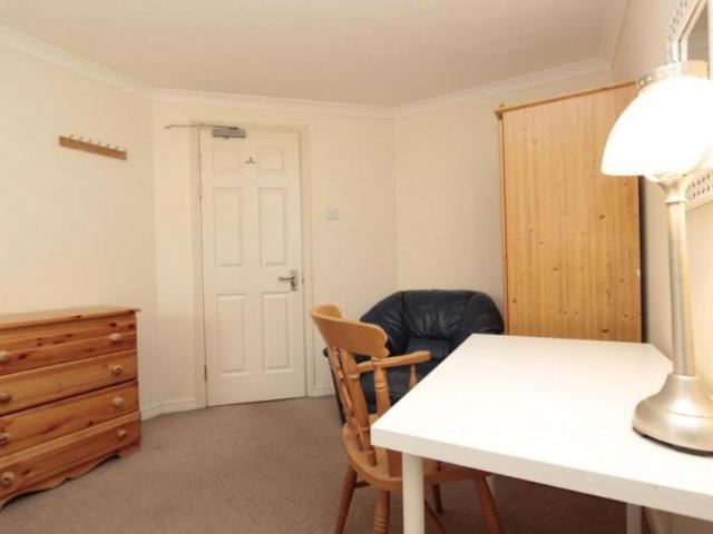 For Rent 4 Bedroom Shared Living/roommate London London DLS90559494