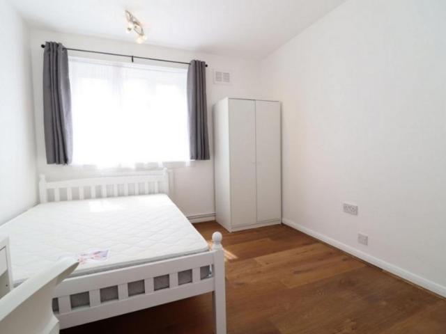 For Rent 4 Bedroom Shared Living/roommate London London DLS90559692