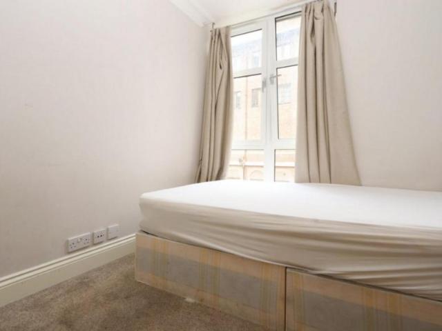 For Rent 4 Bedroom Shared Living/roommate London London DLS90559735