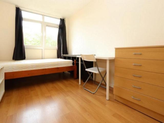 For Rent 4 Bedroom Shared Living/roommate London London DLS90559836