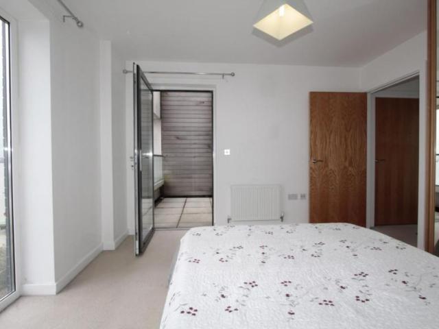 For Rent 4 Bedroom Shared Living/roommate London London DLS90559926