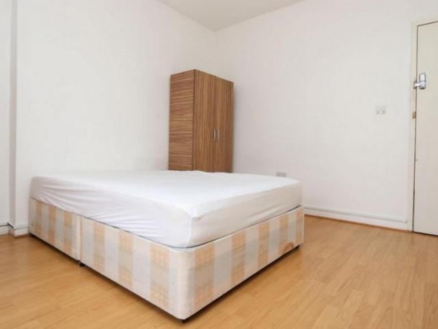 For Rent 4 Bedroom Shared Living/roommate London London DLS90559248