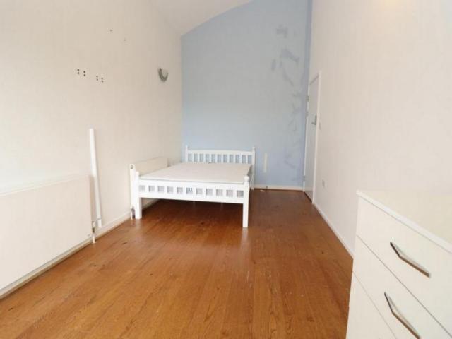 For Rent 4 Bedroom Shared Living/roommate London London DLS90560010