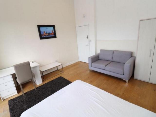 For Rent 4 Bedroom Shared Living/roommate London London DLS90560012