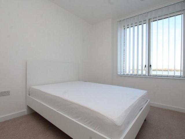 For Rent 4 Bedroom Shared Living/roommate London London DLS90560137