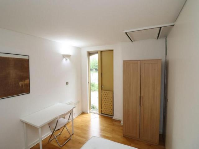 For Rent 4 Bedroom Shared Living/roommate London London DLS90560180