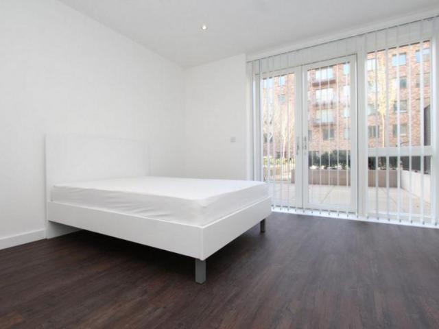 For Rent 4 Bedroom Shared Living/roommate London London DLS90560217
