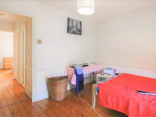 For Rent 4 Bedroom Shared Living/roommate London London DLS90563447