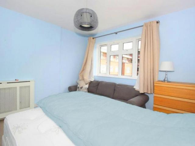 For Rent 4 Bedroom Shared Living/roommate London London DLS90563028