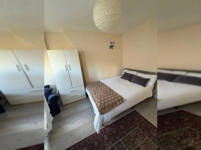 For Rent 4 Bedroom Shared Living/roommate London London DLS97099994