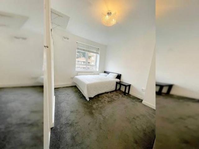 For Rent 4 Bedroom Shared Living/roommate London London DS72714539