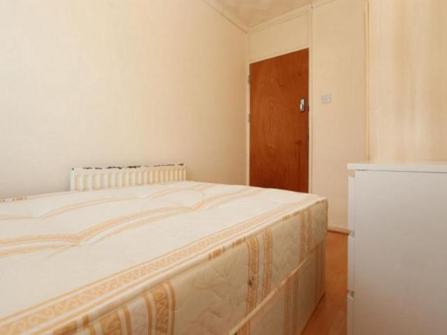 For Rent 4 Bedroom Shared Living/roommate London London DS90559707