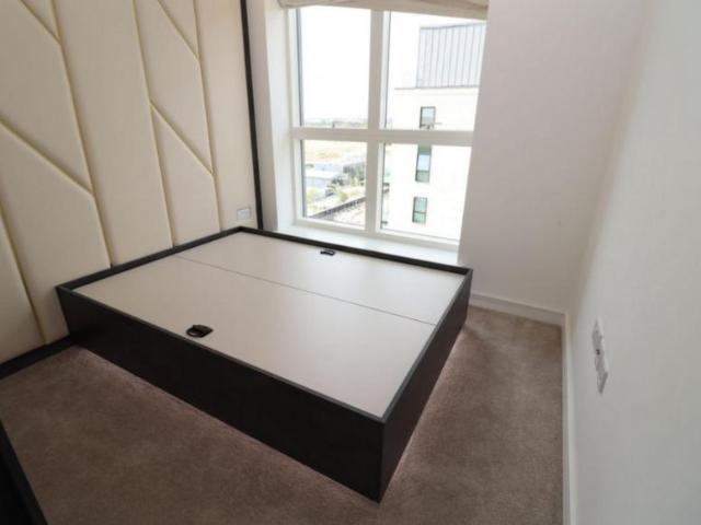 For Rent 4 Bedroom Shared Living/roommate London London DS90559868