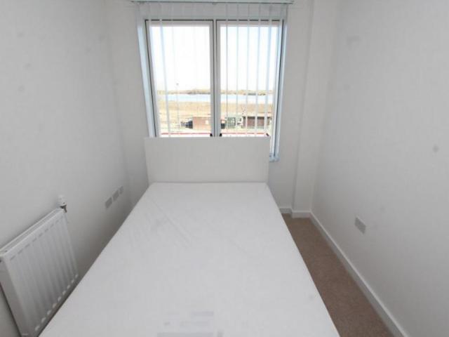 For Rent 4 Bedroom Shared Living/roommate London London DS90559883