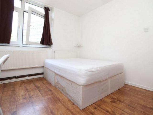 For Rent 4 Bedroom Shared Living/roommate London London DS90559837