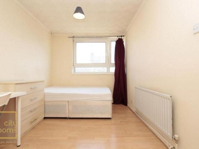 For Rent 4 Bedroom Shared Living/roommate London London DS90559835