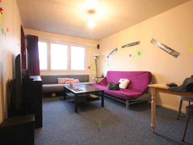 For Rent 4 Bedroom Shared Living/roommate London London DS90560381