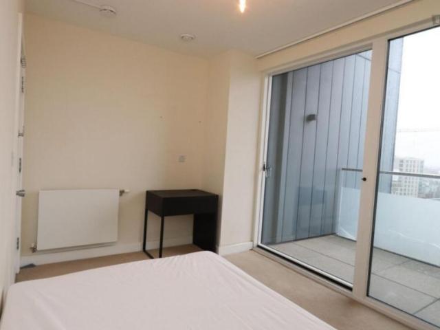 For Rent 4 Bedroom Shared Living/roommate London London DS90560302