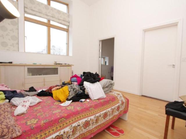 For Rent 4 Bedroom Shared Living/roommate London London DS90560336