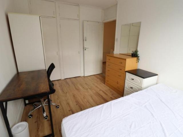 For Rent 4 Bedroom Shared Living/roommate London London DS90561415