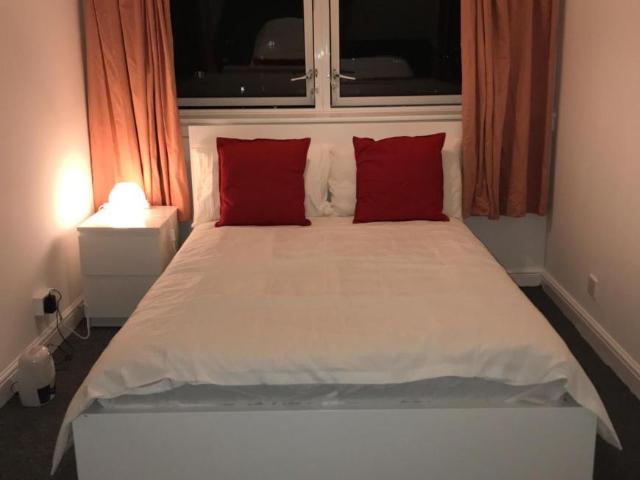 For Rent 4 Bedroom Shared Living/roommate London London DS90561432