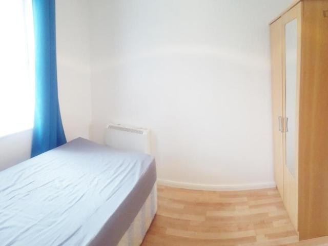 For Rent 4 Bedroom Shared Living/roommate London London DS90562252