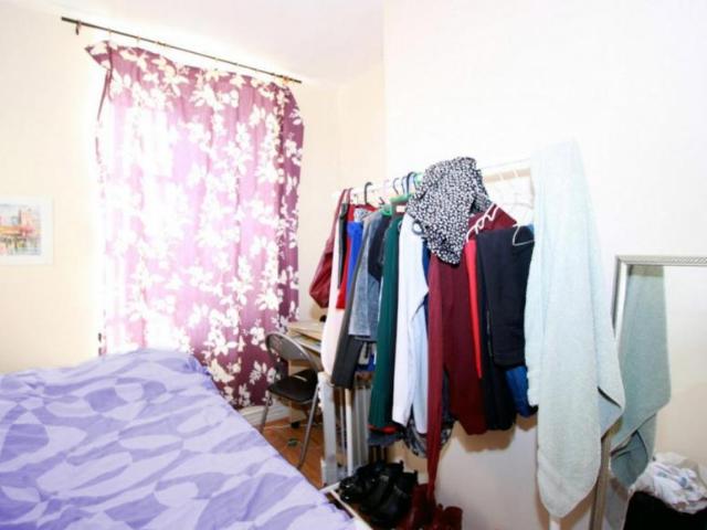 For Rent 4 Bedroom Shared Living/roommate London London DS90563097