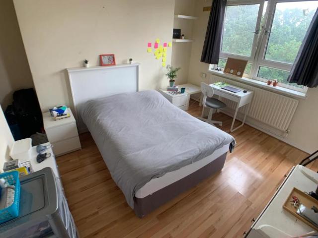 For Rent 4 Bedroom Shared Living/roommate London London DS90563275