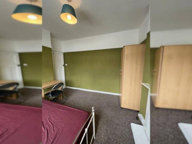 For Rent 4 Bedroom Shared Living/roommate London London DS94085731