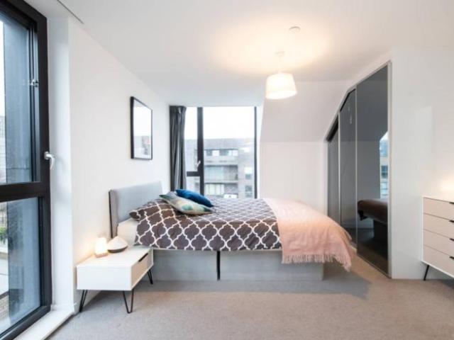 For Rent 4 Bedroom Shared Living/roommate London London DS95119525