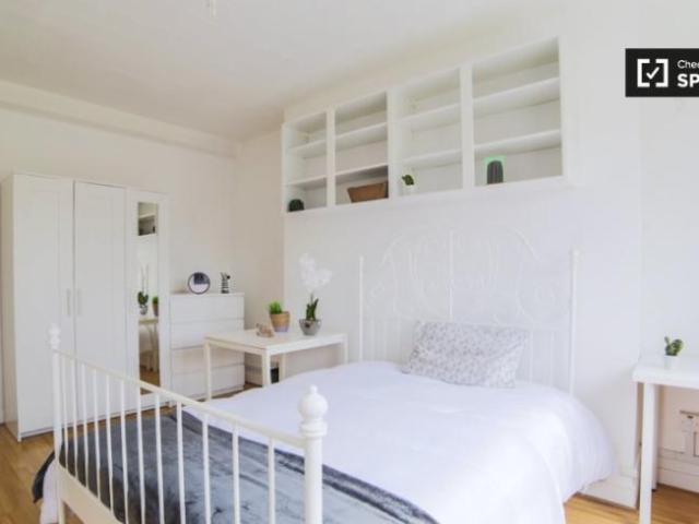 For Rent 4 Bedroom Shared Living/roommate London London DS97513573