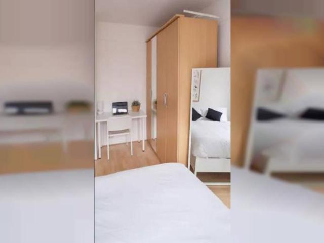 For Rent 4 Bedroom Shared Living/roommate London London DS100946025