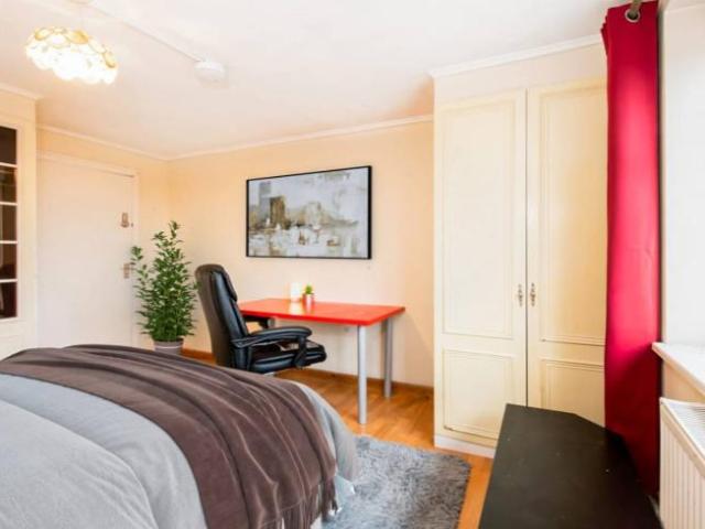For Rent 4 Bedroom Shared Living/roommate London London DS100982450