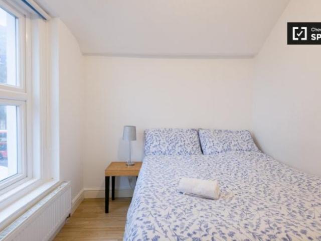 For Rent 4 Bedroom Shared Living/roommate London London DS101821467