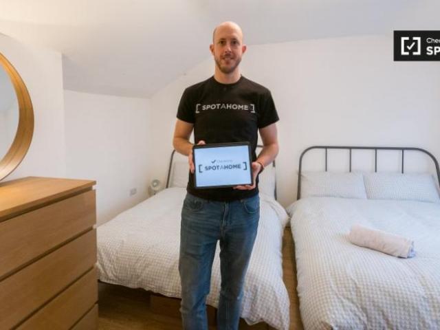 For Rent 4 Bedroom Shared Living/roommate London London DS101821575