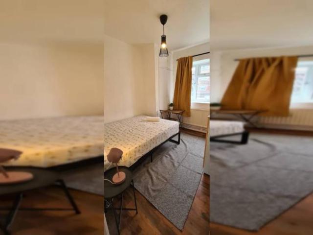 For Rent 4 Bedroom Shared Living/roommate London London DS101834902
