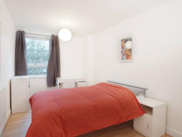 For Rent 4 Bedroom Shared Living/roommate London London DS101850484