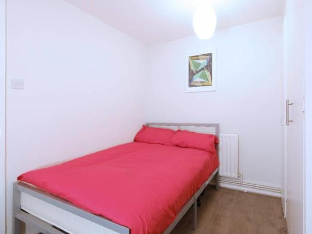 For Rent 4 Bedroom Shared Living/roommate London London DS101850337