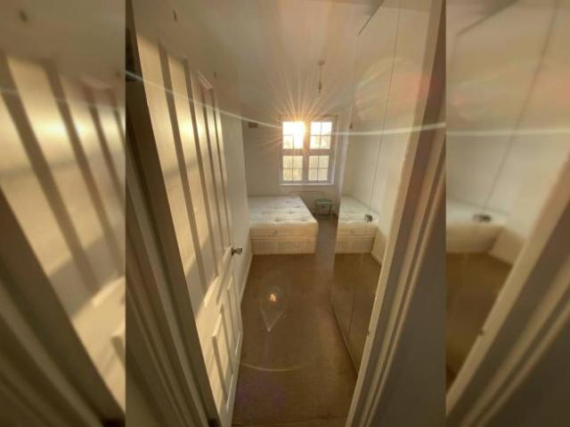 For Rent 4 Bedroom Shared Living/roommate London London DS101306287